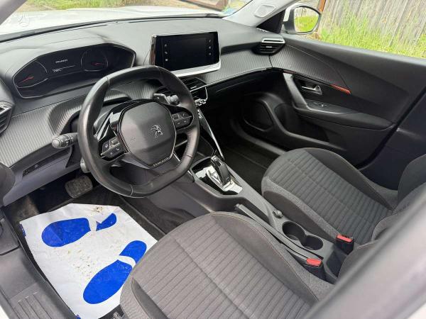 Balts Peugeot 2008 2021 Alīta, ar dzinēja tilpumu 1.50 L un nobraukumu 219 tūkst. km par 10700 €, foto 10 vietnē AUTOMOTO.COM.LV