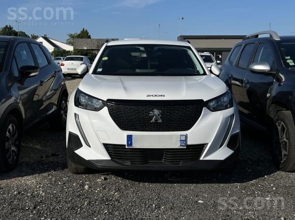 White Peugeot 2008 2021 in Jelgava, with an engine capacity of 1.50 L and mileage of 0 thousand km for 10500 €, photo 2 on AUTOMOTO.COM.LV