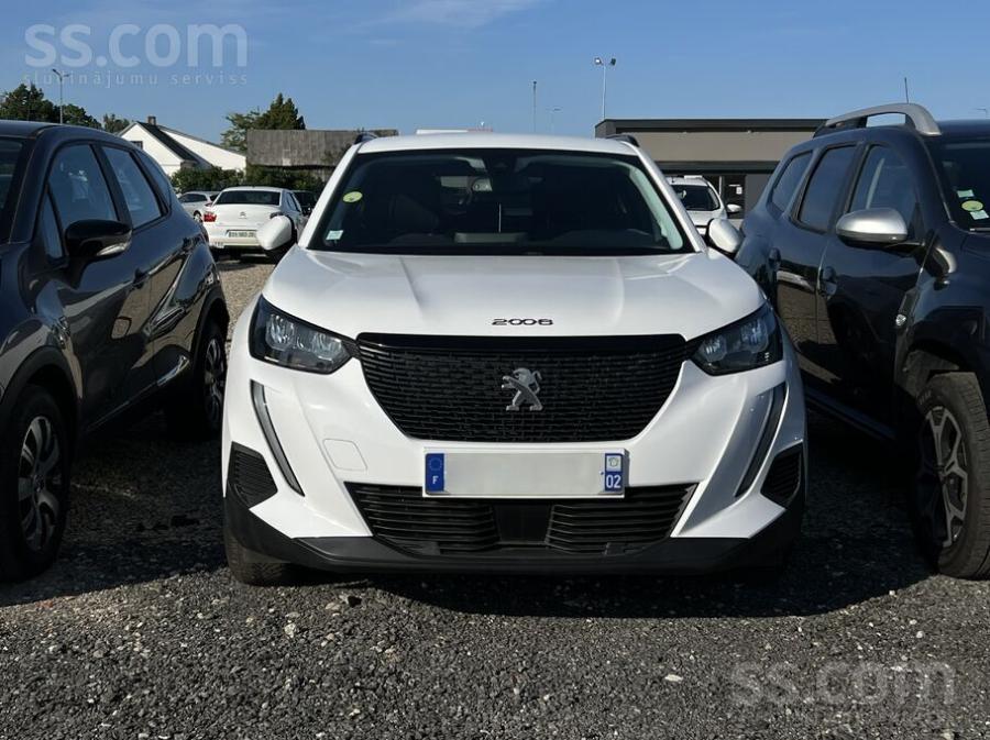 White Peugeot 2008 2021 in Jelgava, with an engine capacity of 1.50 L and mileage of 0 thousand km for 10500 €, photo 3 on AUTOMOTO.COM.LV