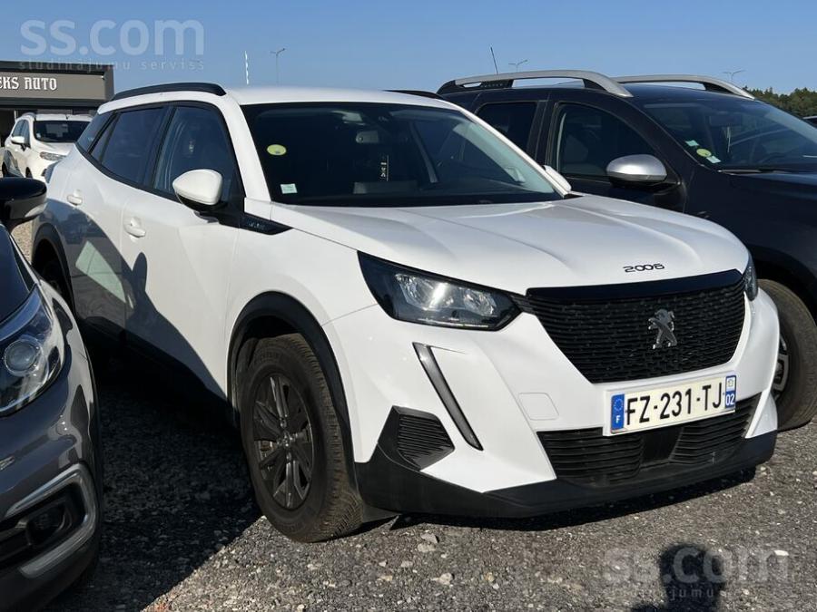 White Peugeot 2008 2021 in Jelgava, with an engine capacity of 1.50 L and mileage of 0 thousand km for 10500 €, photo 4 on AUTOMOTO.COM.LV