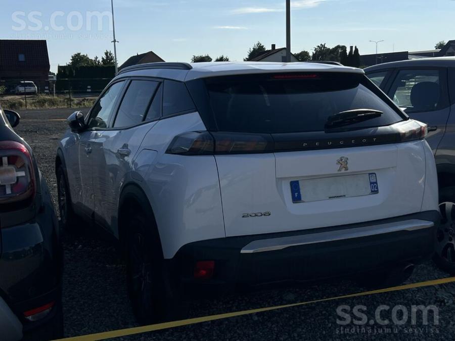 White Peugeot 2008 2021 in Jelgava, with an engine capacity of 1.50 L and mileage of 0 thousand km for 10500 €, photo 5 on AUTOMOTO.COM.LV