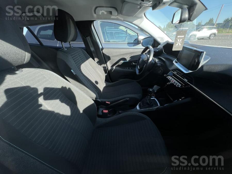 White Peugeot 2008 2021 in Jelgava, with an engine capacity of 1.50 L and mileage of 0 thousand km for 10500 €, photo 8 on AUTOMOTO.COM.LV
