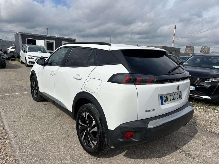 White Peugeot 2008 2021 in Vilnius, with an engine capacity of 1.50 L and mileage of 190 thousand km for 11978 €, photo 5 on AUTOMOTO.COM.LV