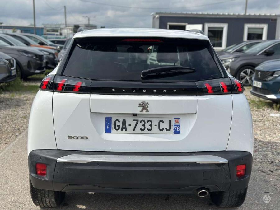 White Peugeot 2008 2021 in Vilnius, with an engine capacity of 1.50 L and mileage of 190 thousand km for 11978 €, photo 6 on AUTOMOTO.COM.LV