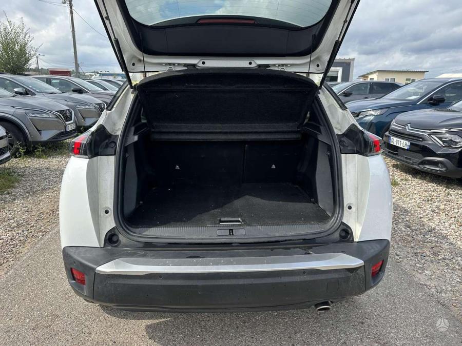 White Peugeot 2008 2021 in Vilnius, with an engine capacity of 1.50 L and mileage of 190 thousand km for 11978 €, photo 7 on AUTOMOTO.COM.LV