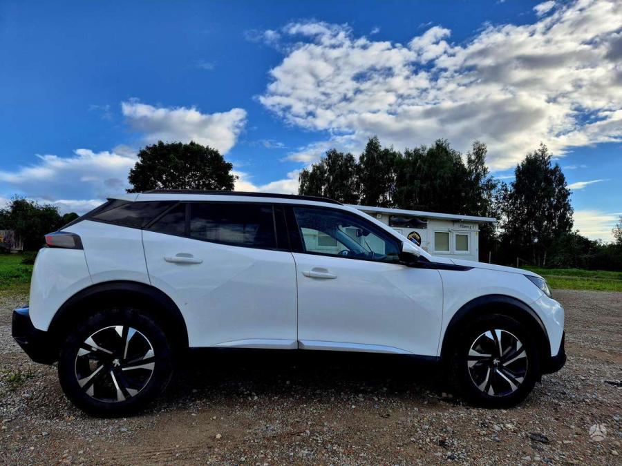 White Peugeot 2008 2021 in Vilnius, with an engine capacity of 1.50 L and mileage of 218 thousand km for 11200 €, photo 10 on AUTOMOTO.COM.LV