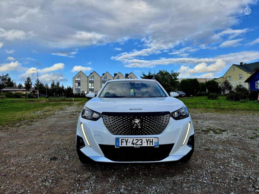 White Peugeot 2008 2021 in Vilnius, with an engine capacity of 1.50 L and mileage of 218 thousand km for 11200 €, photo 14 on AUTOMOTO.COM.LV
