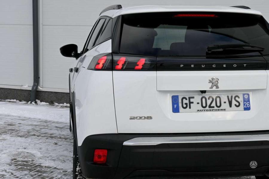 Balts Peugeot 2008 2022 Kretinga, ar dzinēja tilpumu 1.50 L un nobraukumu 178 tūkst. km par 12599 €, foto 11 vietnē AUTOMOTO.COM.LV