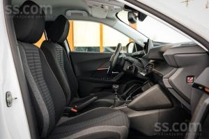 Balts Peugeot 2008 2022 Tukums, ar dzinēja tilpumu 1.50 L un nobraukumu 179 tūkst. km par 11290 €, foto 8 vietnē AUTOMOTO.COM.LV