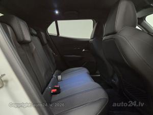 Balts Peugeot 2008 2022 Tallina, ar dzinēja tilpumu 1.20 L un nobraukumu 129 tūkst. km par 15900 €, foto 20 vietnē AUTOMOTO.COM.LV