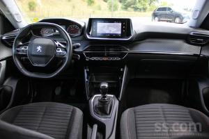 White Peugeot 2008 2022 in Tukums, with an engine capacity of 1.50 L and mileage of 179 thousand km for 10490 €, photo 7 on AUTOMOTO.COM.LV
