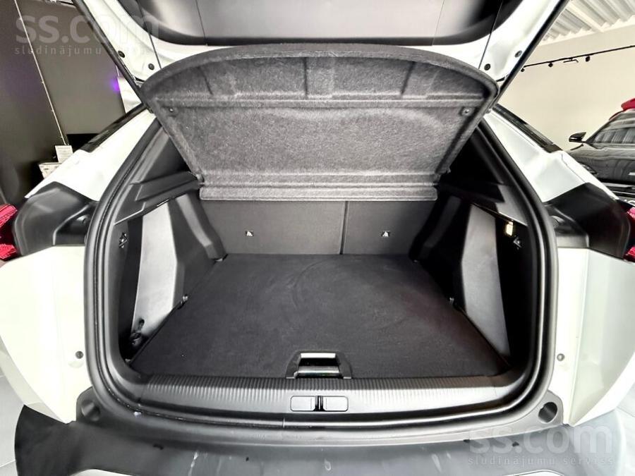 Balts Peugeot 2008 2022 Rīga, ar dzinēja tilpumu 0.00 L un nobraukumu 4 tūkst. km par 22000 €, foto 11 vietnē AUTOMOTO.COM.LV