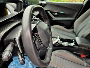 Balts Peugeot 2008 2022 Viļņa, ar dzinēja tilpumu 1.50 L un nobraukumu 139 tūkst. km par 13300 €, foto 19 vietnē AUTOMOTO.COM.LV