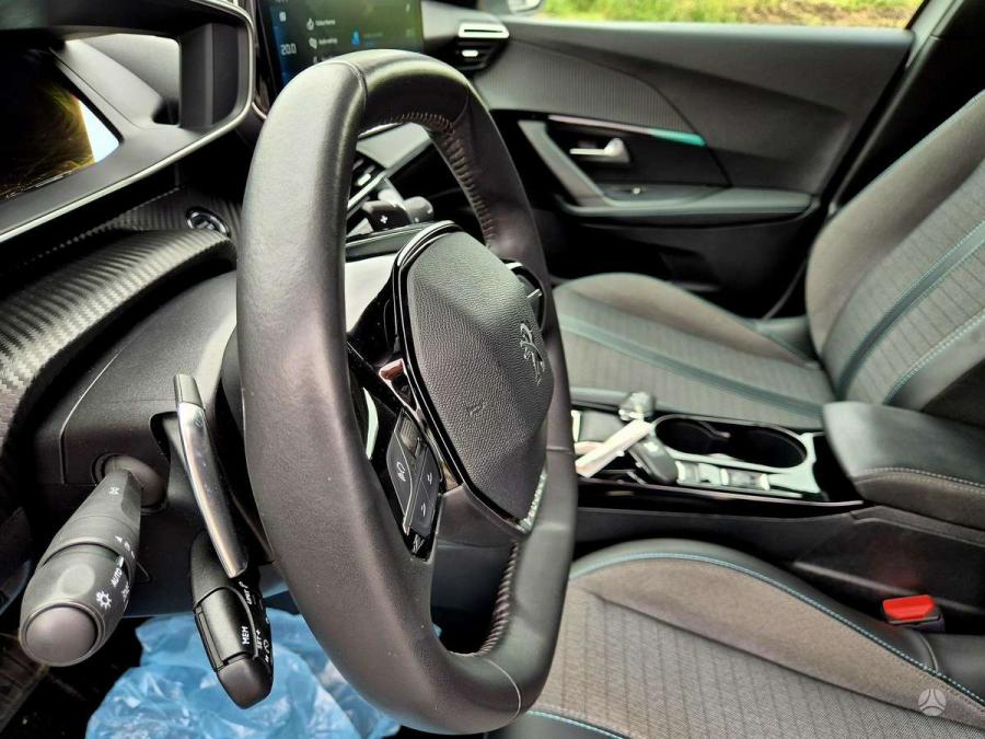 Balts Peugeot 2008 2022 Viļņa, ar dzinēja tilpumu 1.50 L un nobraukumu 139 tūkst. km par 13300 €, foto 19 vietnē AUTOMOTO.COM.LV
