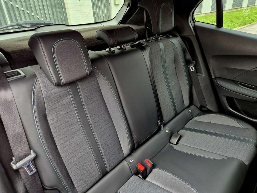 Balts Peugeot 2008 2022 Viļņa, ar dzinēja tilpumu 1.50 L un nobraukumu 139 tūkst. km par 13300 €, foto 24 vietnē AUTOMOTO.COM.LV