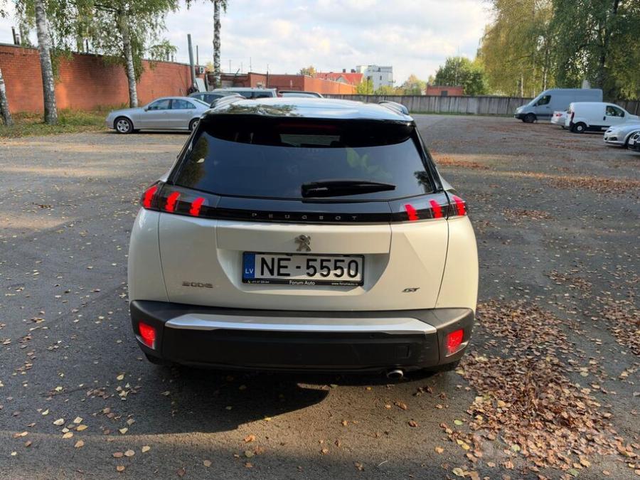 White Peugeot 2008 2022 in Riga, with an engine capacity of 1.50 L and mileage of 91 thousand km for 16500 €, photo 5 on AUTOMOTO.COM.LV