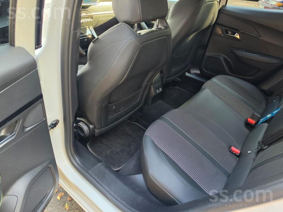 White Peugeot 2008 2022 in Riga, with an engine capacity of 1.50 L and mileage of 91 thousand km for 16500 €, photo 12 on AUTOMOTO.COM.LV