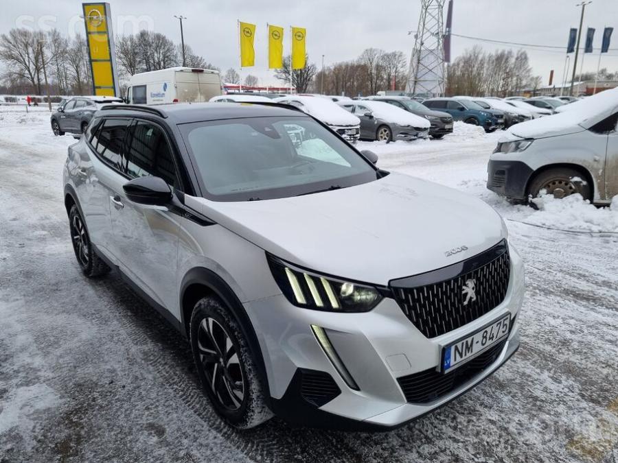 Balts Peugeot 2008 2023 Rīga, ar dzinēja tilpumu 1.20 L un nobraukumu 44 tūkst. km par 17500 €, foto 3 vietnē AUTOMOTO.COM.LV