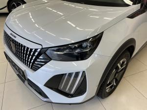 Balts Peugeot 2008 2023 Rīga, ar dzinēja tilpumu 1.50 L un nobraukumu 21 tūkst. km par 2690000 €, foto 6 vietnē AUTOMOTO.COM.LV