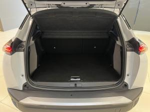 Balts Peugeot 2008 2023 Rīga, ar dzinēja tilpumu 1.50 L un nobraukumu 21 tūkst. km par 2690000 €, foto 23 vietnē AUTOMOTO.COM.LV