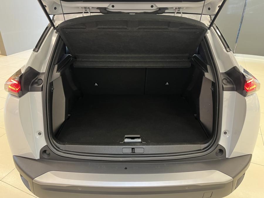 Balts Peugeot 2008 2023 Rīga, ar dzinēja tilpumu 1.50 L un nobraukumu 21 tūkst. km par 2690000 €, foto 23 vietnē AUTOMOTO.COM.LV
