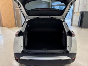 Balts Peugeot 2008 2023 Rīga, ar dzinēja tilpumu 1.20 L un nobraukumu 44 tūkst. km par 17500 €, foto 30 vietnē AUTOMOTO.COM.LV