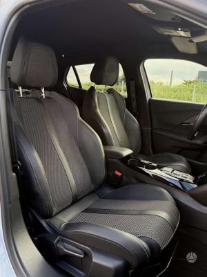 Balts Peugeot 2008 2024 Tauragė, ar dzinēja tilpumu 1.50 L un nobraukumu 188 tūkst. km par 16800 €, foto 36 vietnē AUTOMOTO.COM.LV