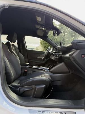 Balts Peugeot 2008 2024 Tauragė, ar dzinēja tilpumu 1.50 L un nobraukumu 188 tūkst. km par 16800 €, foto 37 vietnē AUTOMOTO.COM.LV