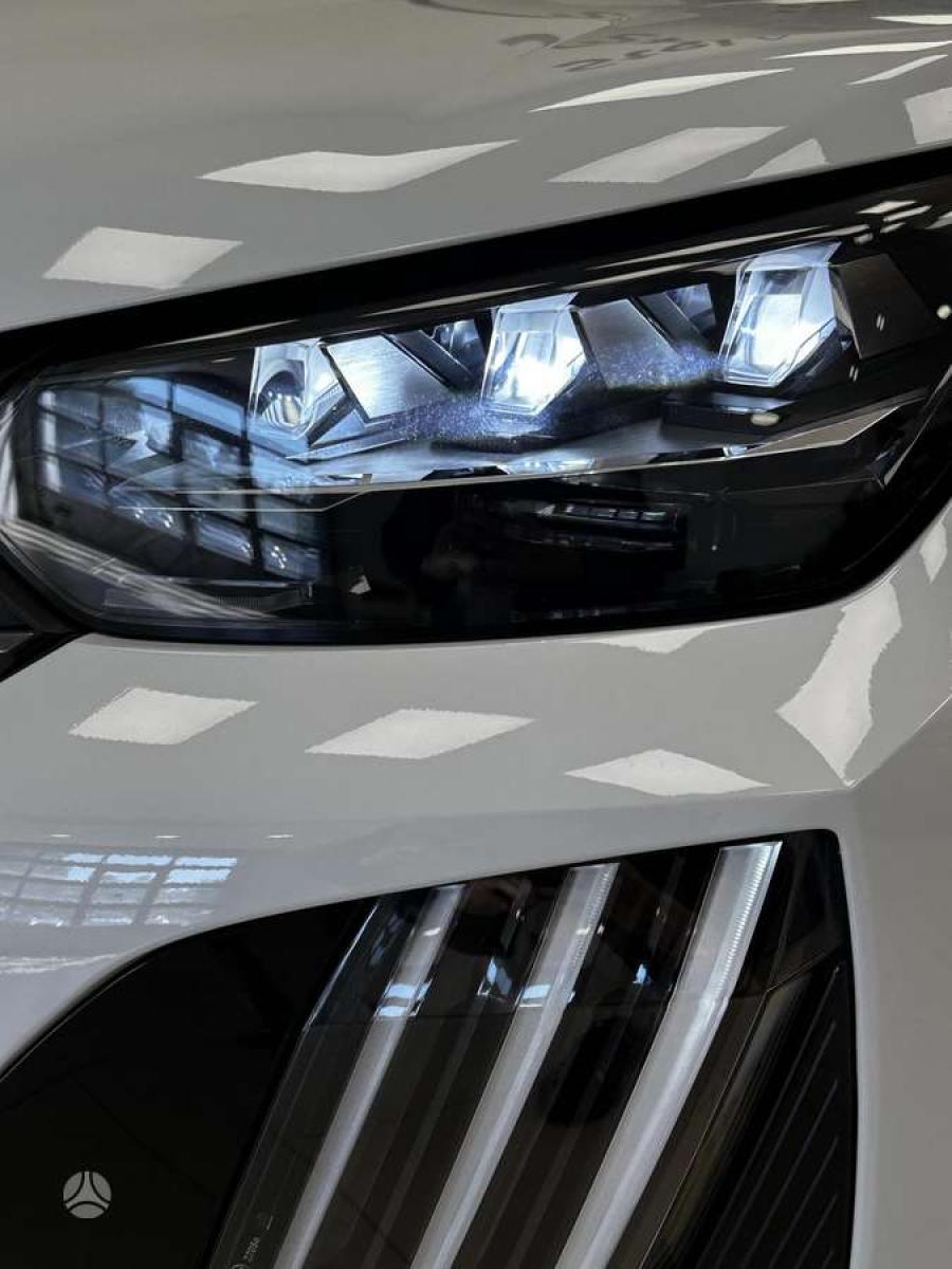 Balts Peugeot 2008 2025 Viļņa, ar dzinēja tilpumu 1.20 L un nobraukumu 6 tūkst. km par 26500 €, foto 8 vietnē AUTOMOTO.COM.LV