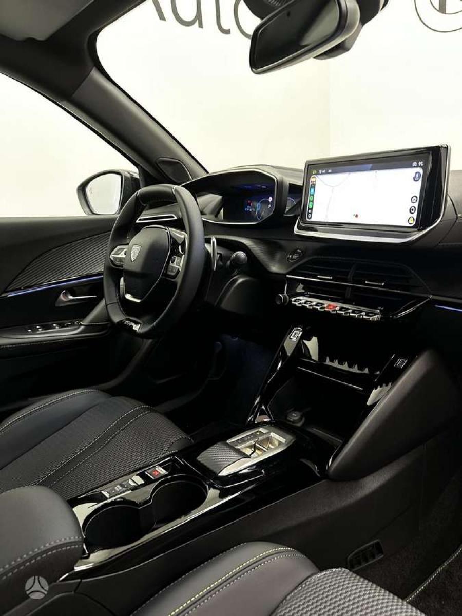Balts Peugeot 2008 2025 Viļņa, ar dzinēja tilpumu 1.20 L un nobraukumu 6 tūkst. km par 26500 €, foto 17 vietnē AUTOMOTO.COM.LV
