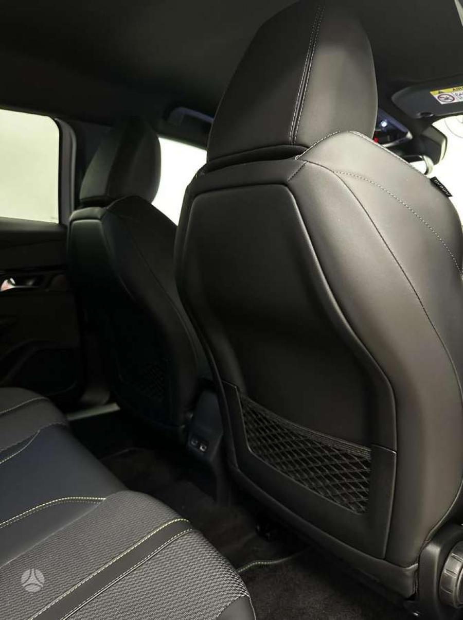 Balts Peugeot 2008 2025 Viļņa, ar dzinēja tilpumu 1.20 L un nobraukumu 6 tūkst. km par 26500 €, foto 33 vietnē AUTOMOTO.COM.LV