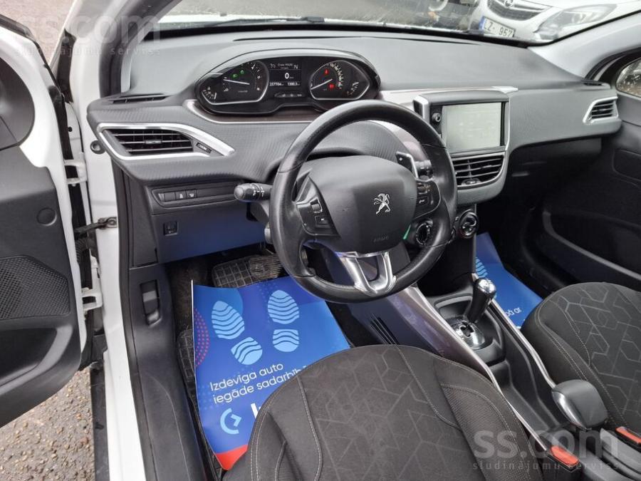 Balts Peugeot 2008 2013 Talsi, ar dzinēja tilpumu 1.60 L un nobraukumu 258 tūkst. km par 5500 €, foto 8 vietnē AUTOMOTO.COM.LV