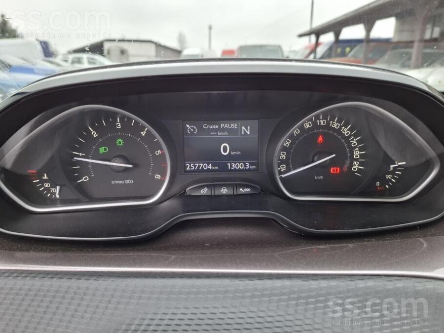 Balts Peugeot 2008 2013 Talsi, ar dzinēja tilpumu 1.60 L un nobraukumu 258 tūkst. km par 5500 €, foto 14 vietnē AUTOMOTO.COM.LV