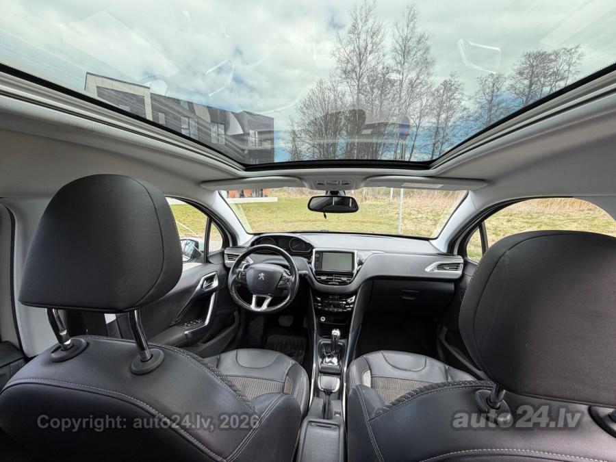 Balts Peugeot 2008 2014 Tallina, ar dzinēja tilpumu 1.60 L un nobraukumu 133 tūkst. km par 5800 €, foto 12 vietnē AUTOMOTO.COM.LV