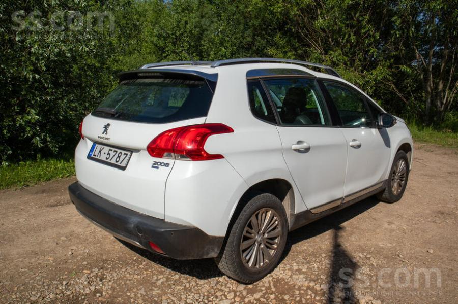 White Peugeot 2008 2014 in Riga, with an engine capacity of 1.60 L and mileage of 0 thousand km for 4895 €, photo 3 on AUTOMOTO.COM.LV