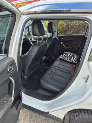 White Peugeot 2008 2014 in Ogre, with an engine capacity of 1.60 L and mileage of 137 thousand km for 5800 €, photo 6 on AUTOMOTO.COM.LV