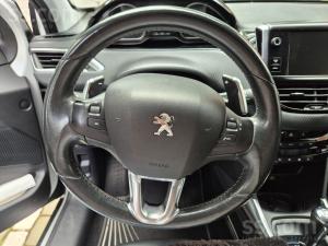 White Peugeot 2008 2014 in Ogre, with an engine capacity of 1.60 L and mileage of 137 thousand km for 5800 €, photo 10 on AUTOMOTO.COM.LV