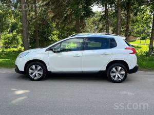 White Peugeot 2008 2014 in Riga, with an engine capacity of 1.60 L and mileage of 0 thousand km for 4999 €, photo 3 on AUTOMOTO.COM.LV