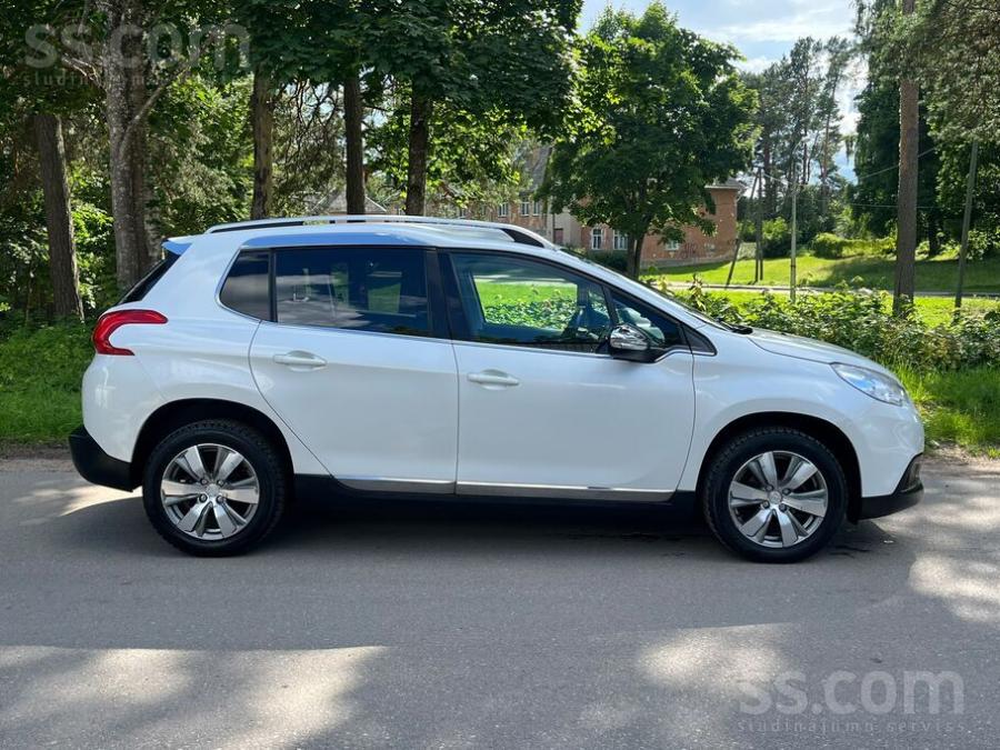 White Peugeot 2008 2014 in Riga, with an engine capacity of 1.60 L and mileage of 0 thousand km for 4999 €, photo 7 on AUTOMOTO.COM.LV