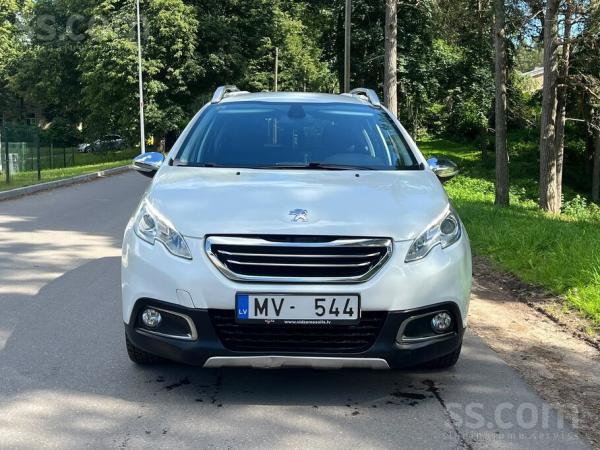 White Peugeot 2008 2014 in Riga, with an engine capacity of 1.60 L and mileage of 0 thousand km for 4999 €, photo 8 on AUTOMOTO.COM.LV