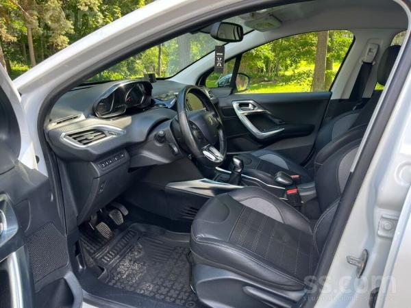 White Peugeot 2008 2014 in Riga, with an engine capacity of 1.60 L and mileage of 0 thousand km for 4999 €, photo 9 on AUTOMOTO.COM.LV