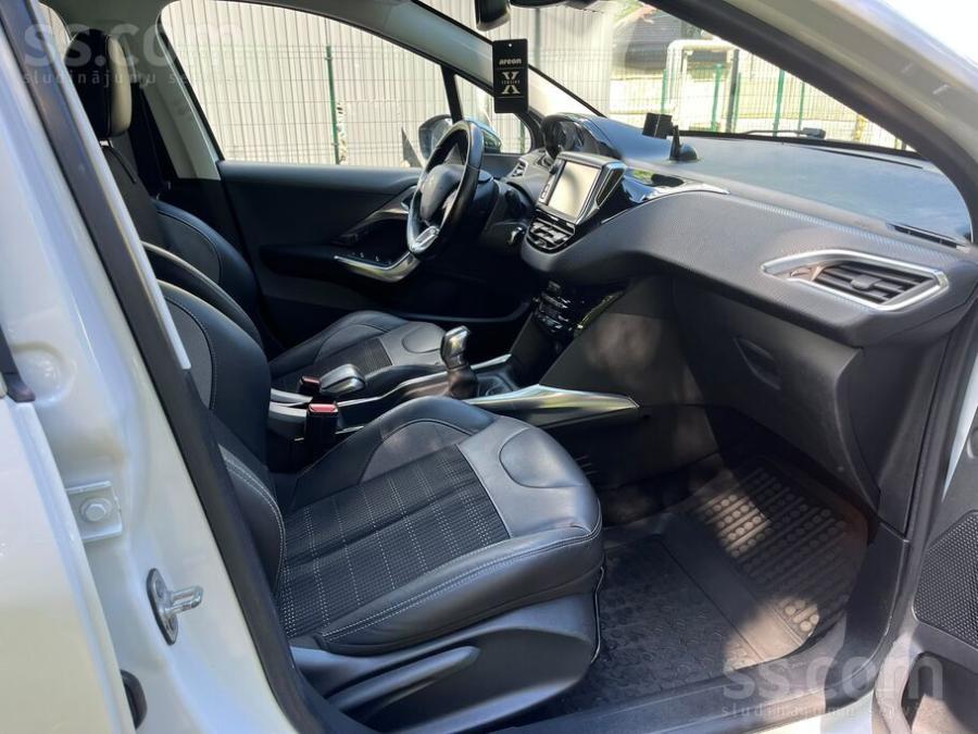 White Peugeot 2008 2014 in Riga, with an engine capacity of 1.60 L and mileage of 0 thousand km for 4999 €, photo 21 on AUTOMOTO.COM.LV