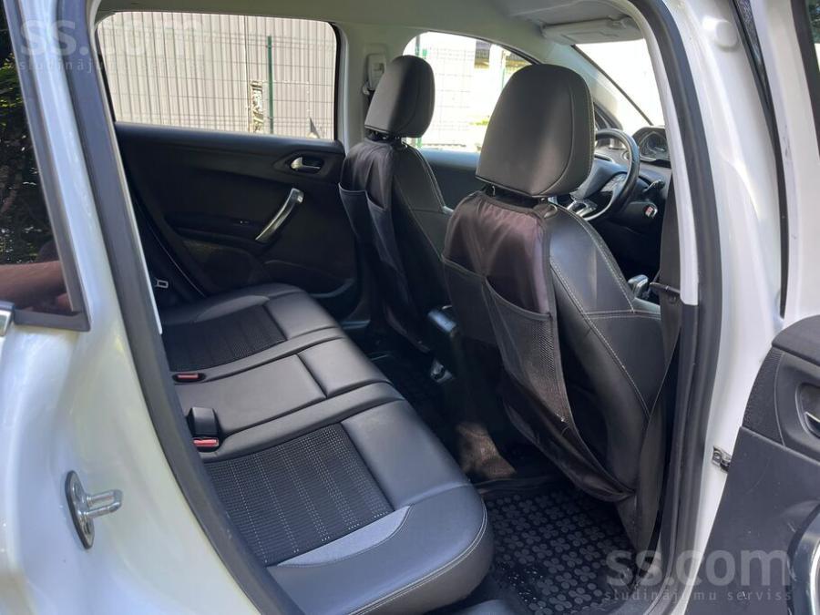White Peugeot 2008 2014 in Riga, with an engine capacity of 1.60 L and mileage of 0 thousand km for 4999 €, photo 22 on AUTOMOTO.COM.LV
