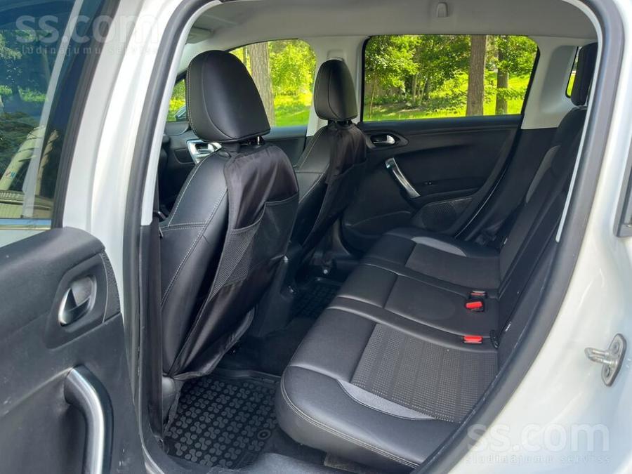 White Peugeot 2008 2014 in Riga, with an engine capacity of 1.60 L and mileage of 0 thousand km for 4999 €, photo 24 on AUTOMOTO.COM.LV