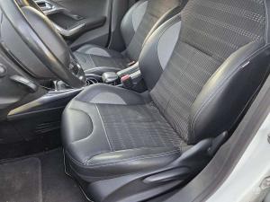 Balts Peugeot 2008 2014 Varėna, ar dzinēja tilpumu 1.60 L un nobraukumu 175 tūkst. km par 3700 €, foto 7 vietnē AUTOMOTO.COM.LV