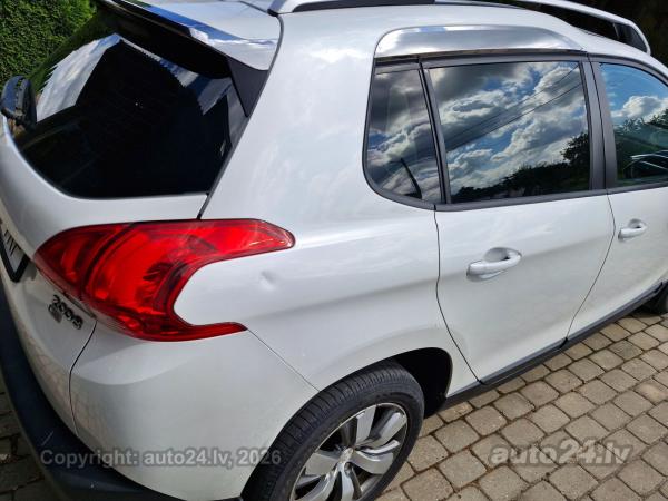 Balts Peugeot 2008 2014 Tallina, ar dzinēja tilpumu 1.60 L un nobraukumu 215 tūkst. km par 4500 €, foto 5 vietnē AUTOMOTO.COM.LV