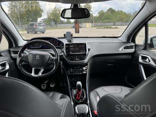 White Peugeot 2008 2014 in Dobele, with an engine capacity of 1.60 L and mileage of 239 thousand km for 4600 €, photo 5 on AUTOMOTO.COM.LV