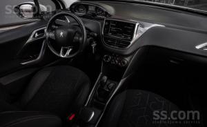 White Peugeot 2008 2014 in Jelgava, with an engine capacity of 1.20 L and mileage of 0 thousand km for 4650 €, photo 8 on AUTOMOTO.COM.LV