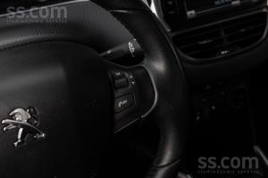 White Peugeot 2008 2014 in Jelgava, with an engine capacity of 1.20 L and mileage of 0 thousand km for 4650 €, photo 19 on AUTOMOTO.COM.LV