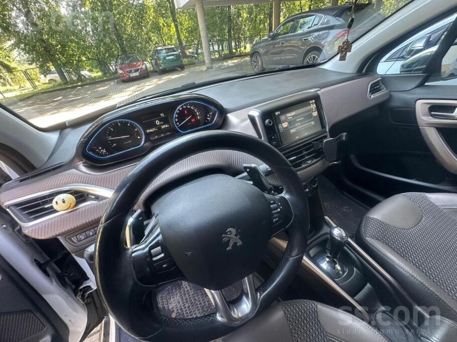 Balts Peugeot 2008 2015 Rīga, ar dzinēja tilpumu 1.60 L un nobraukumu 95 tūkst. km par 5500 €, foto 7 vietnē AUTOMOTO.COM.LV